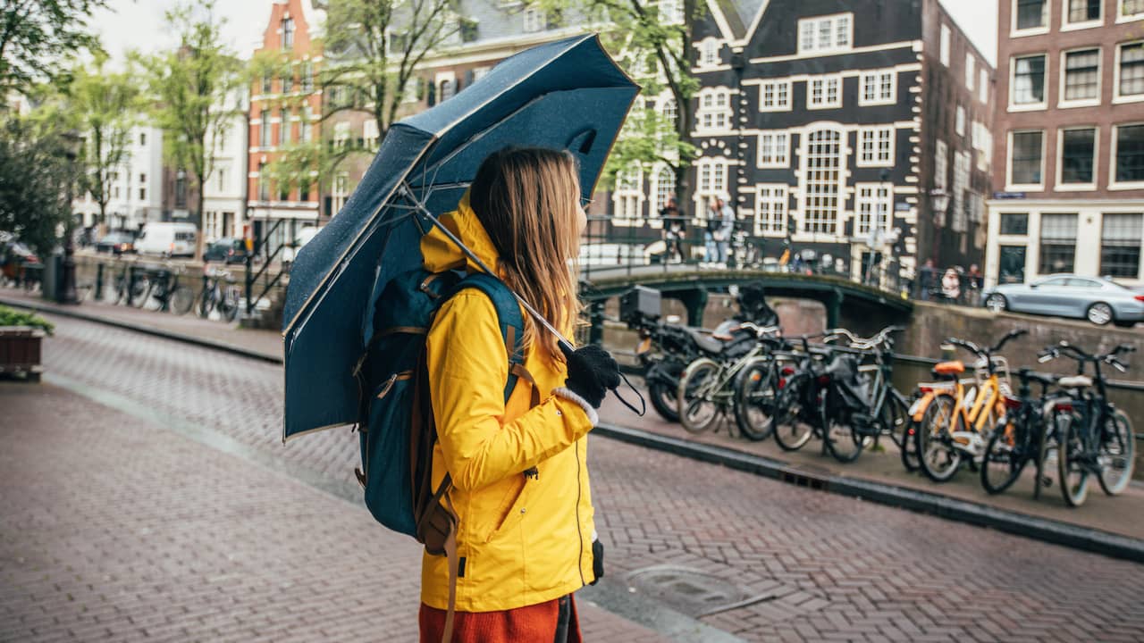 Weerbericht | Opnieuw een regenachtige dag met veel wind | Weerbericht | NU.nl