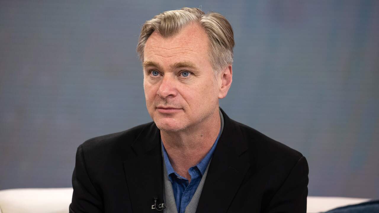 Wie is Christopher Nolan, het brein achter de succesfilm Oppenheimer ...