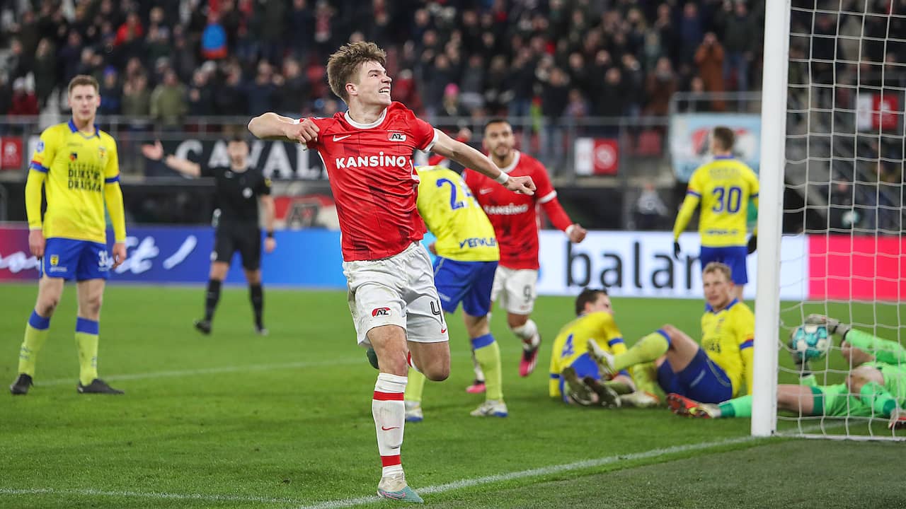 AZ blijft in spoor van koploper Feyenoord dankzij benauwde zege op Cambuur | Voetbal | NU.nl