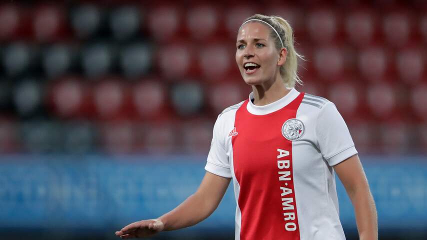 Europees voetbalkampioene Kelly Zeeman (28) beëindigt na dit seizoen ...
