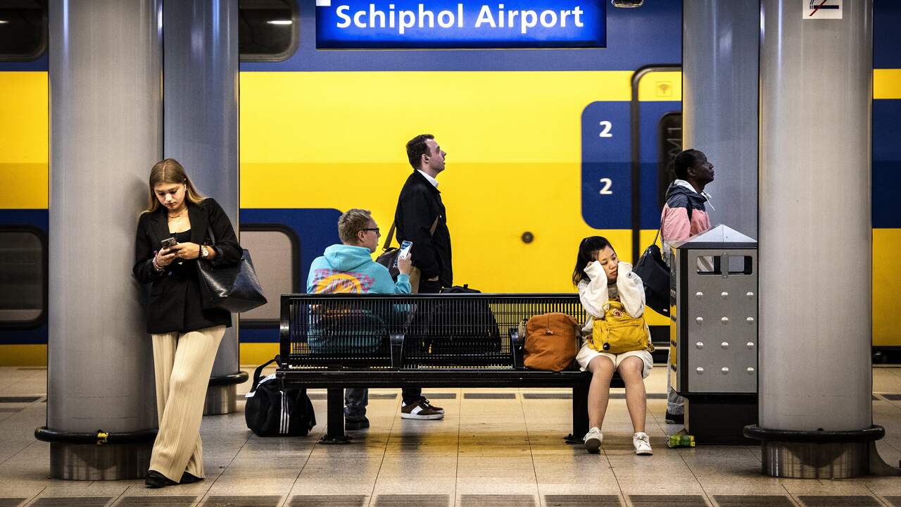 Treinstaking zorgt voor verwarring en frustratie bij toeristen op ...