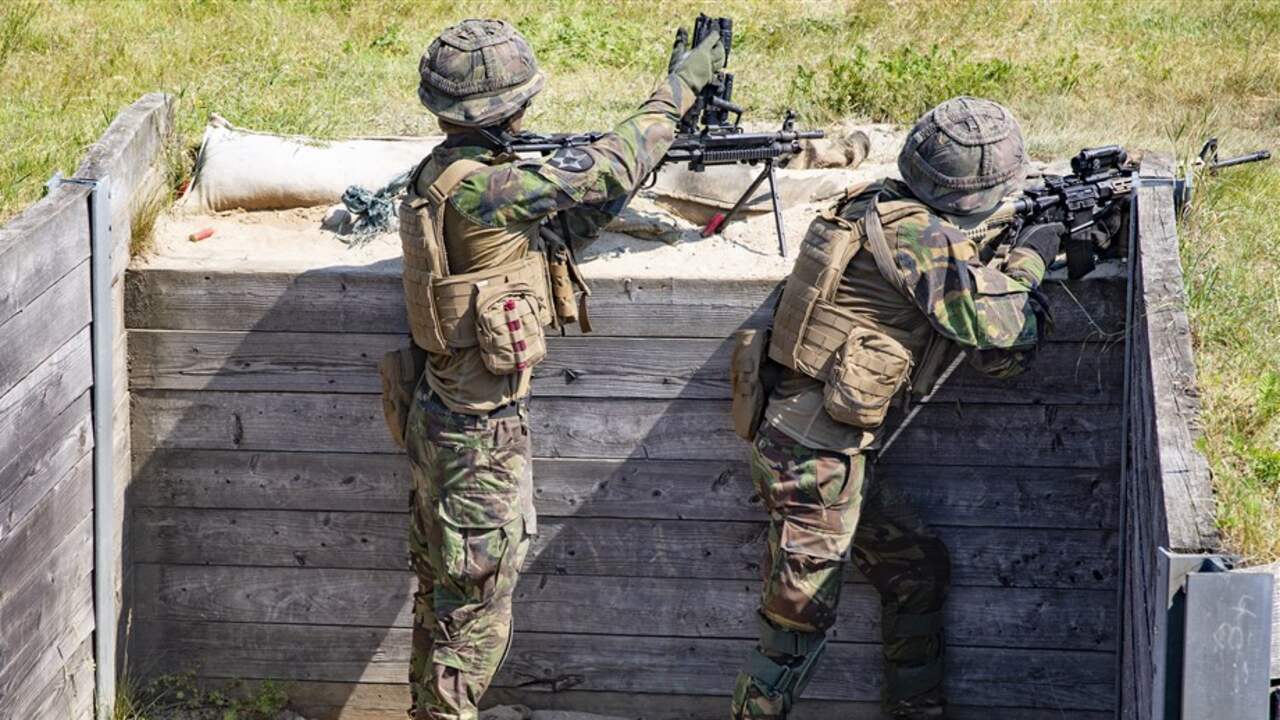 31 'probleemjongeren' schoppen het via speciaal traject tot militair ...