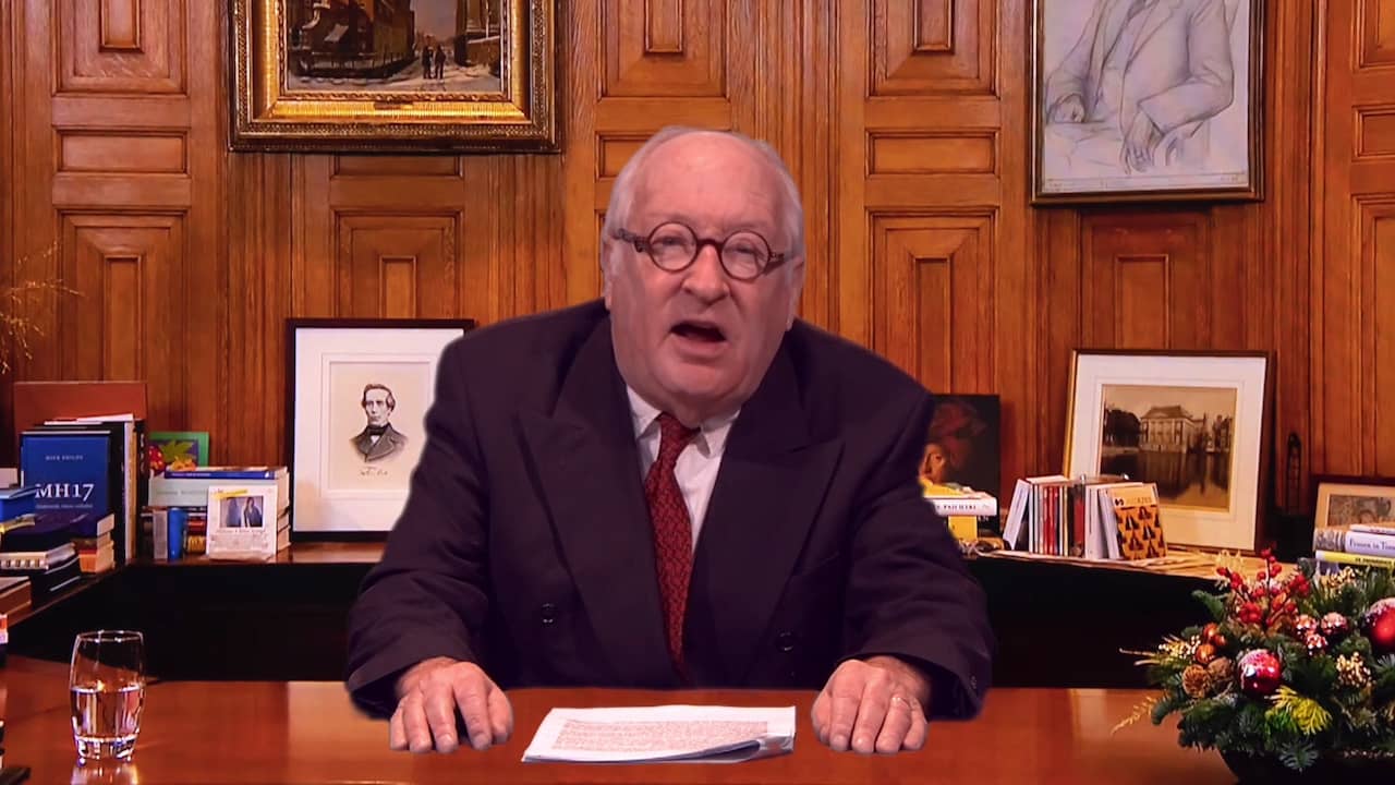 Youp van 't Hek geeft toespraak vanuit 'Torentje' tijdens ...