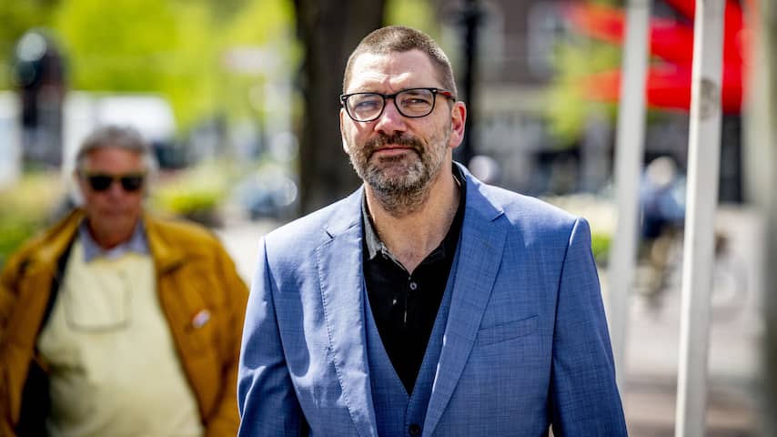 Zus, vrouw en ex-vriendin Theo Maassen ontkennen beschuldigingen ...