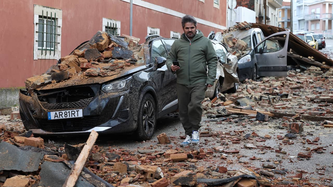 Drie doden en 855.000 huishoudens in Portugal zonder stroom na storm ...
