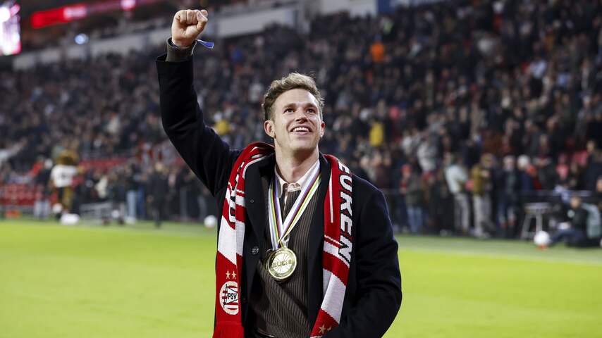 PSV lost Feyenoord af als Eredivisie-koploper dankzij nieuwe hoofdrol ...