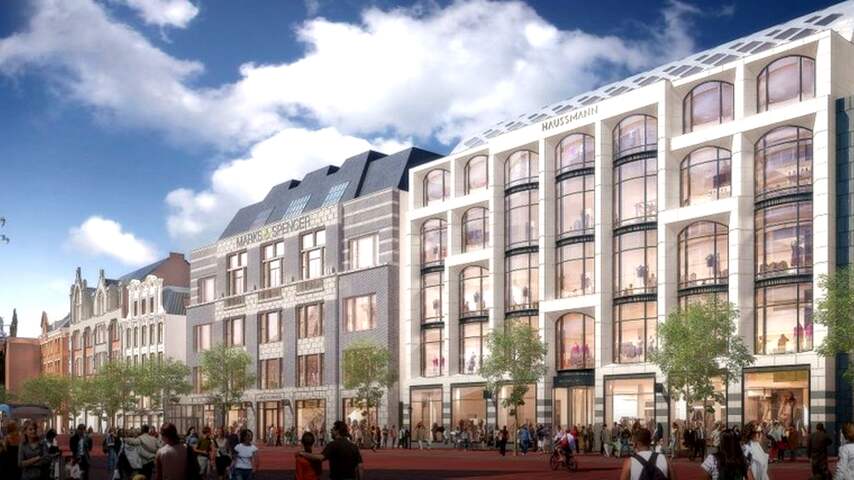 Na jaren verbouwen staan er weer bomen op het Rokin | Amsterdam | NU.nl