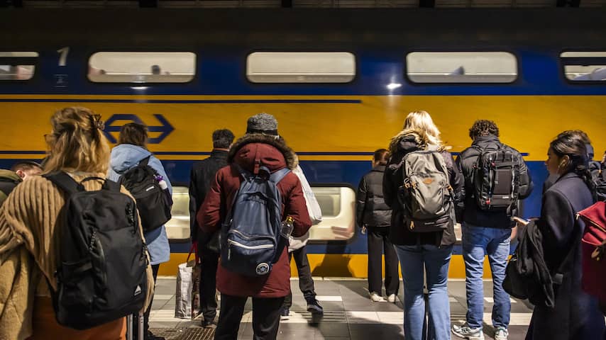 Wie profiteren komende zomer het meest van goedkoper ov? | NUjij | NU.nl