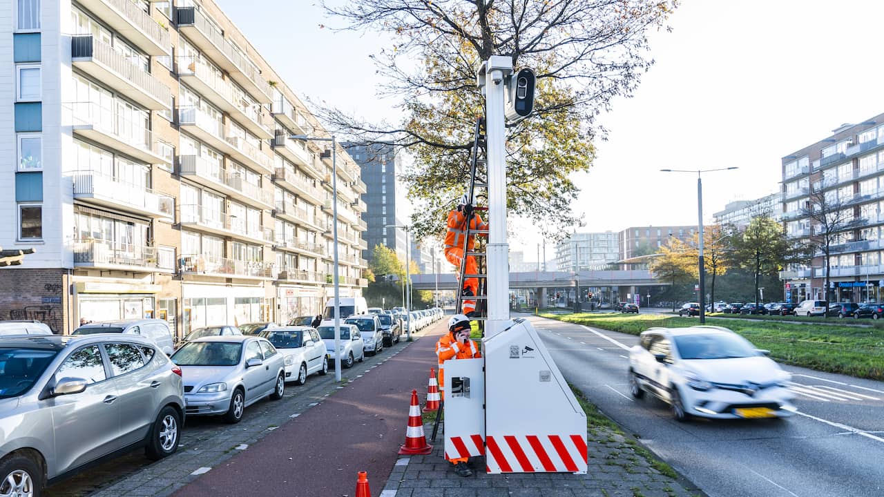 Ook landelijk kunnen langs 30 kilometerwegen flitspalen komen te staan ...