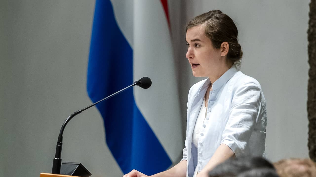 FVD weigert in verhit debat afstand te nemen van extreemrechts ...