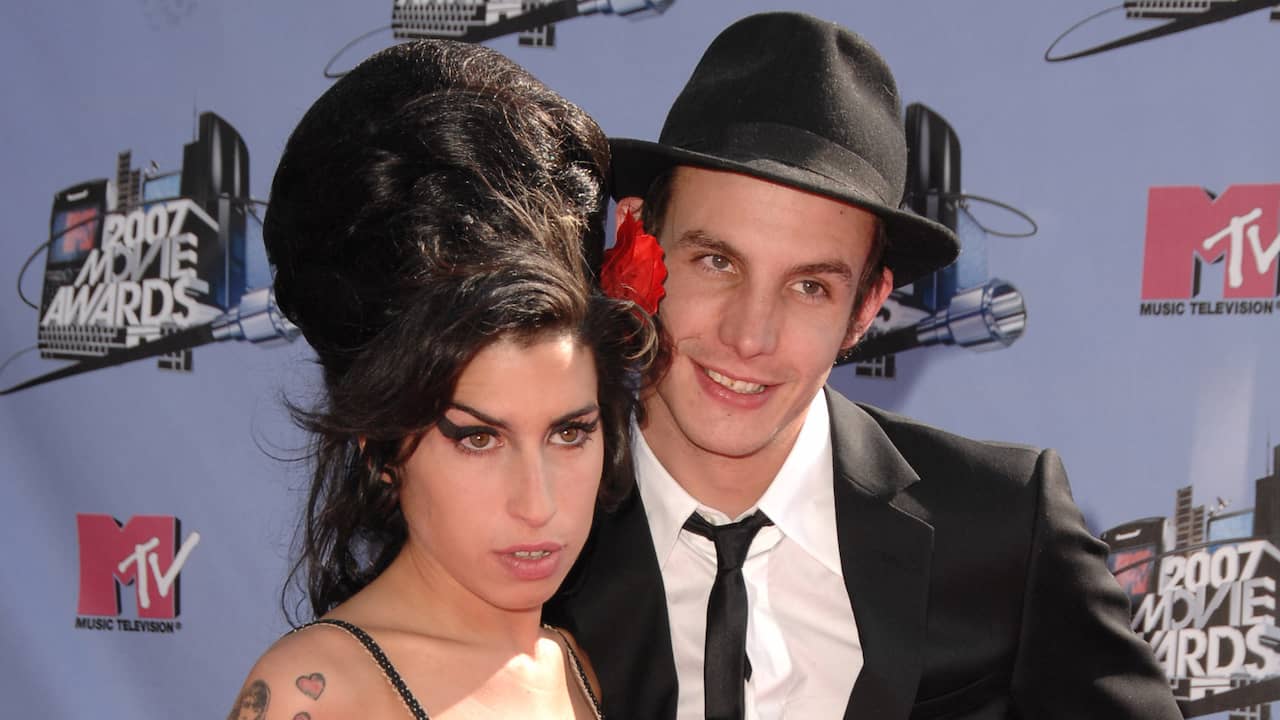 Ex-man Amy Winehouse vindt het oneerlijk dat hij schuld krijgt van haar ...