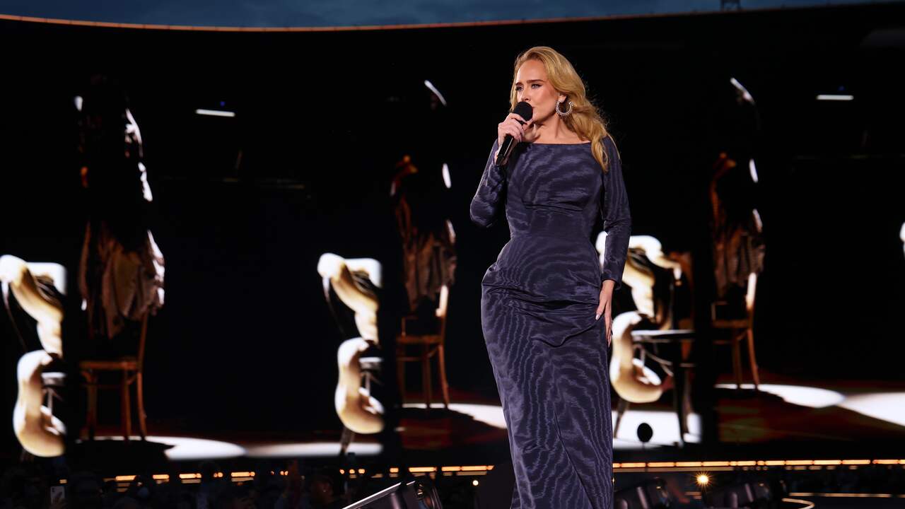 Adele bevestigt verloving tijdens concert in München | Muziek | NU.nl