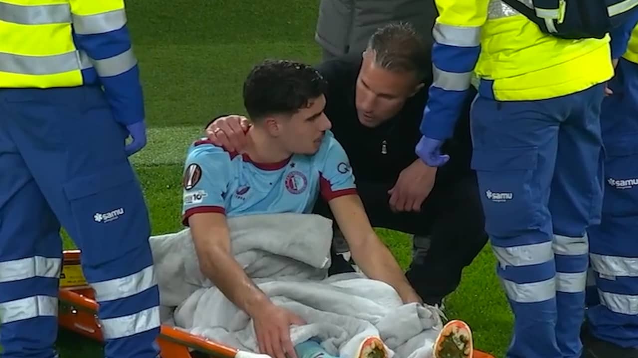 Live Europa League | Van Persie over blessure zoon: 'Het is ...