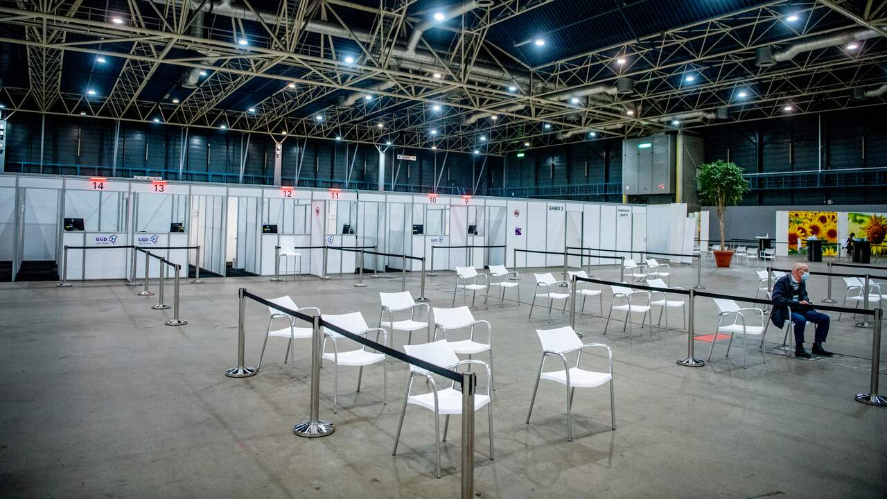 GGD Utrecht gaat als test tot laat in de avond vaccineren in de ...