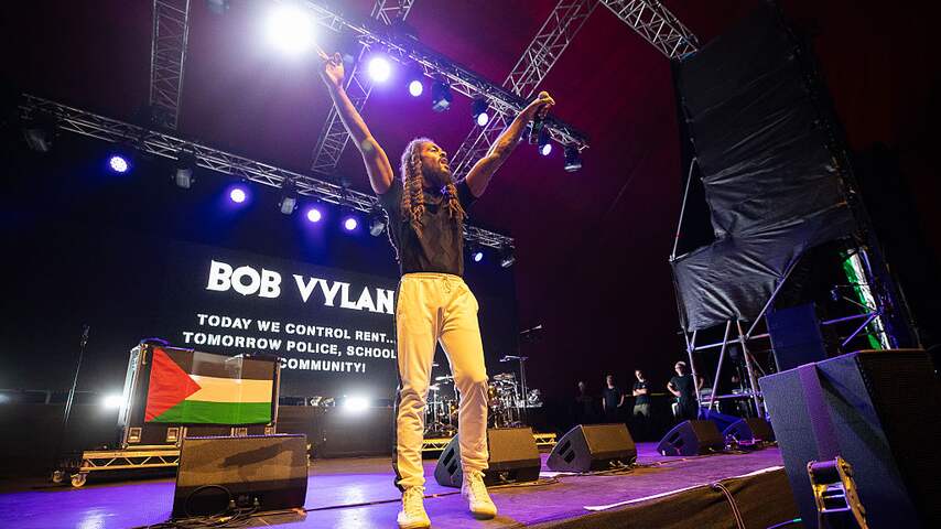 Justitieminister wijst naar OM na ophef over uitspraken rapper Bob ...