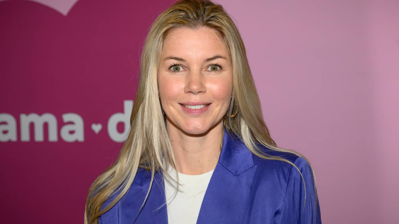 Oud-voetbalster Anouk Hoogendijk is verloofd: 'Het was perfect en ...