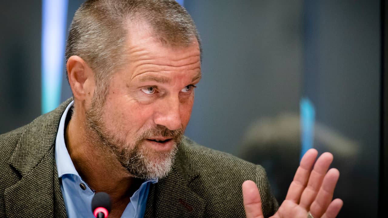 Ouderenambassadeur John de Wolf wuift vooroordelen over 50-plussers weg ...