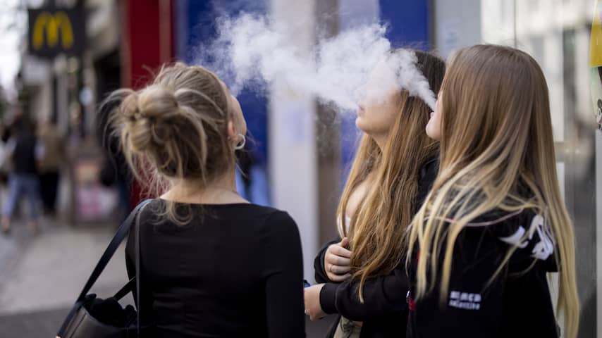 Hoe is vape-epidemie te stoppen? 'Begin al in groep 8 met voorlichting ...