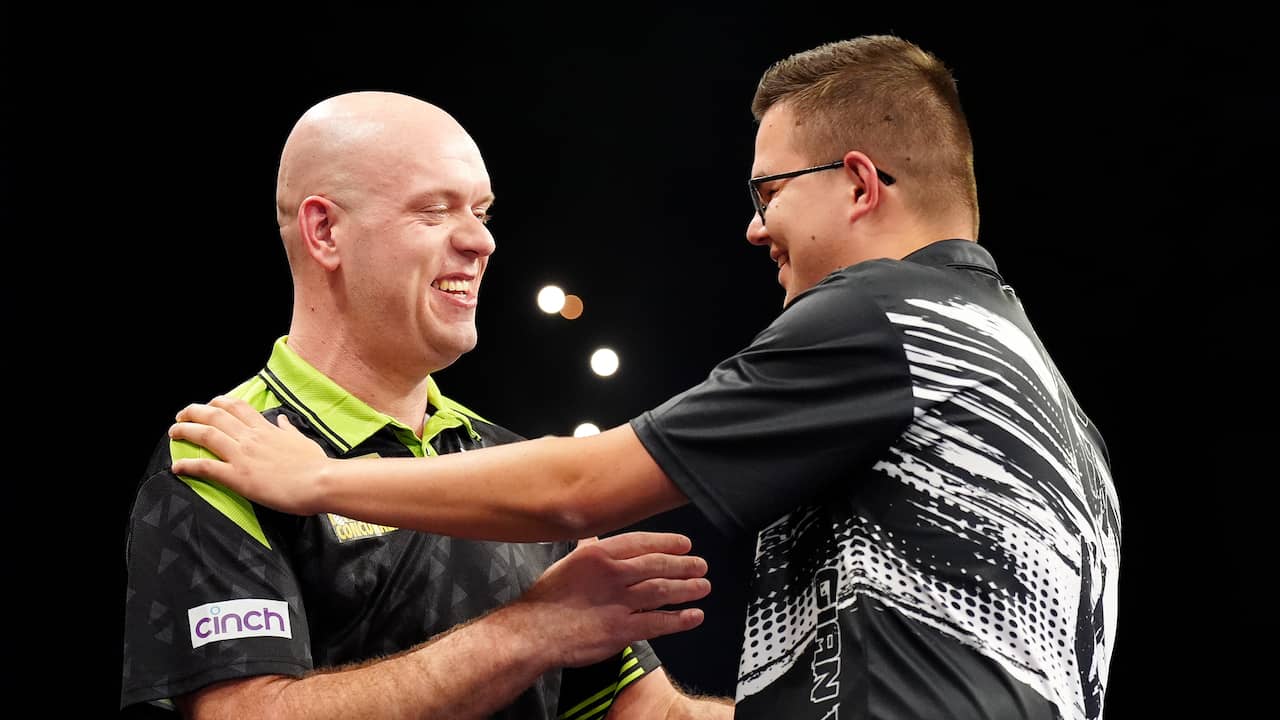 Koppel Van Gerwen-Van Veen met moeite naar kwartfinales World Cup of ...