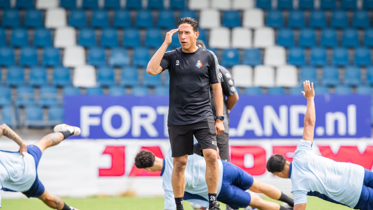 'Kind van de club' Correia maakt cirkel rond en wordt hoofdcoach Telstar | Voetbal | NU.nl