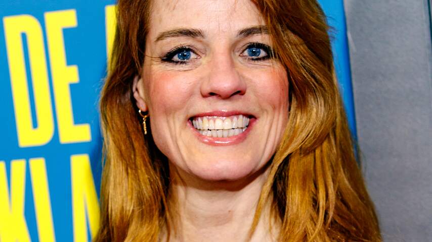 Luizenmoeder-actrice Ilse Warringa heeft nu zelf luizen | Achterklap ...