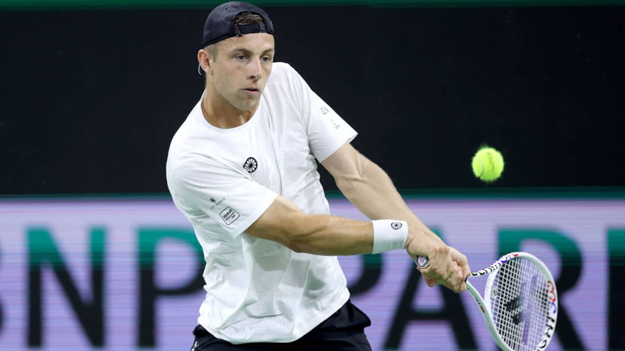 Griekspoor slaat op eerste matchpoint toe in tweede ronde Miami | NU.nl