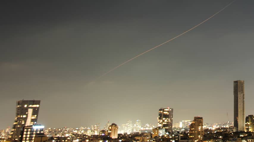 Israël voert vergeldingsaanvallen uit op Iran, vredesakkoord weer ...