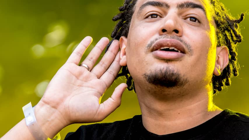 Rapper Fresku twijfelt sterk of hij nog te gast wil zijn bij Giel ...