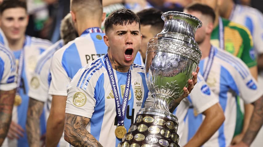 Chelsea straft Argentijn Fernández na racistisch lied, Franse ...