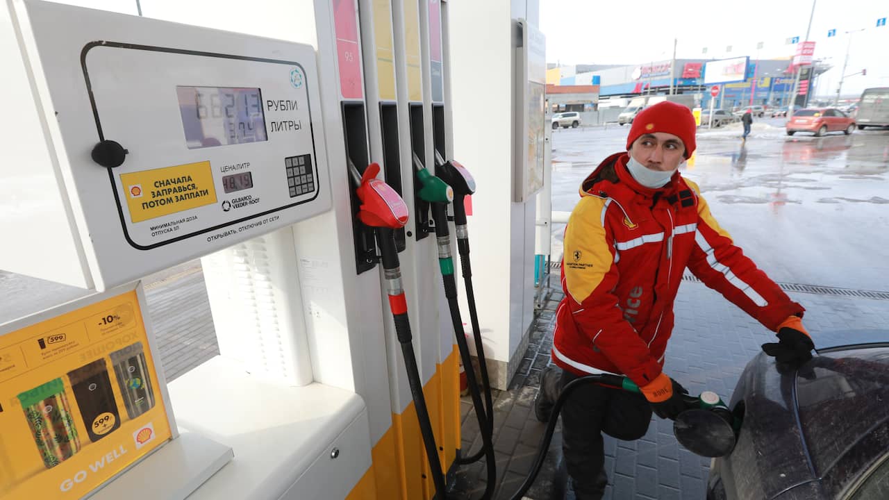 Shell zegt sorry voor kopen Russische olie en vertrekt uit Rusland ...