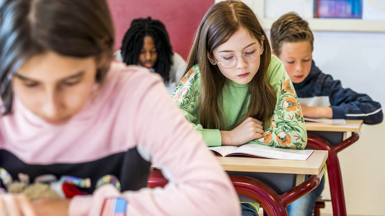 Ook op basisscholen verbod op telefoon in klas: 'Bleek toch behoefte aan' | Tech | NU.nl