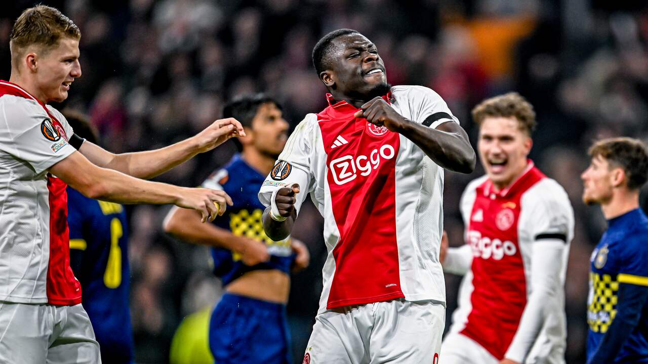 Ajax boekt ruime overwinning op Maccabi Tel Aviv | NU.nl