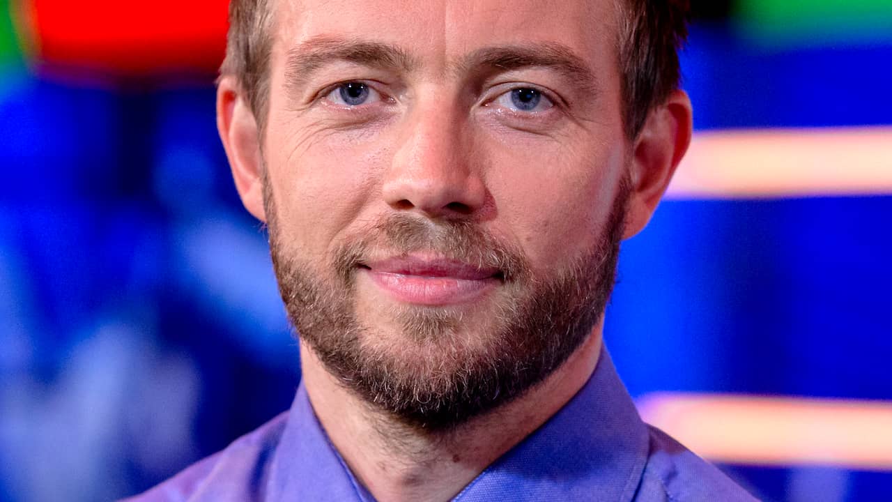 Studio Sport-presentator Henry Schut liet baard staan na kritiek ...