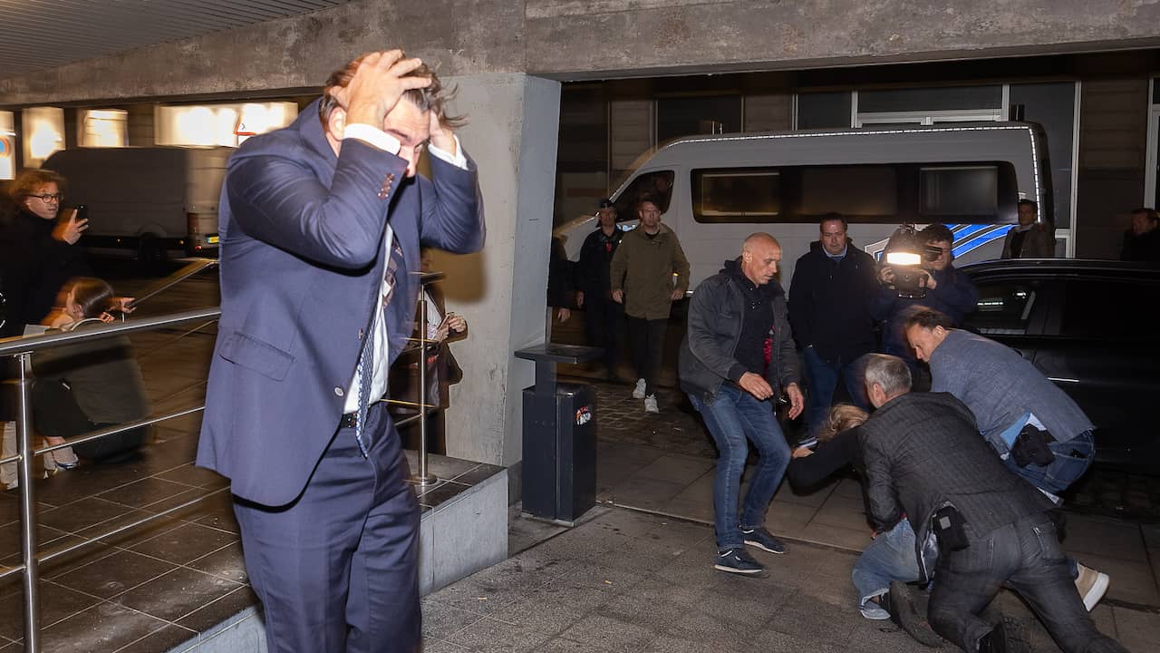 Verontwaardiging en woede na aanval op Baudet: 'Totale schande en idiote actie' | Binnenland | NU.nl