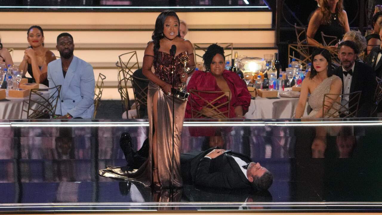 Jimmy Kimmel biedt excuses aan voor verstoren Emmy-winst Quinta Brunson | Films & Series | NU.nl