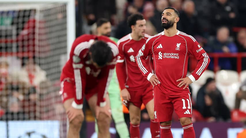 Engelse pers fileert Liverpool na 'horrorshow' tegen PSV: 'Slot staat ...