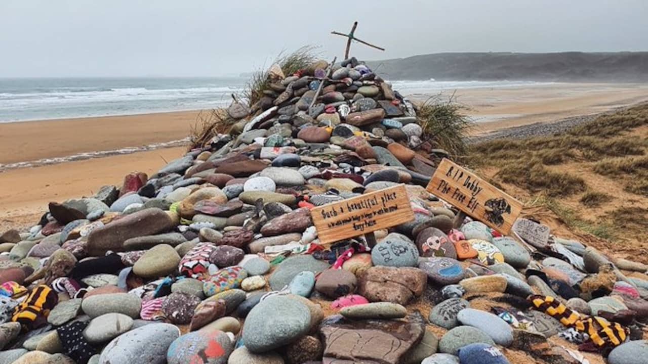Wales vraagt Harry Potter-fans: laat geen sokken meer achter op 'graf ...