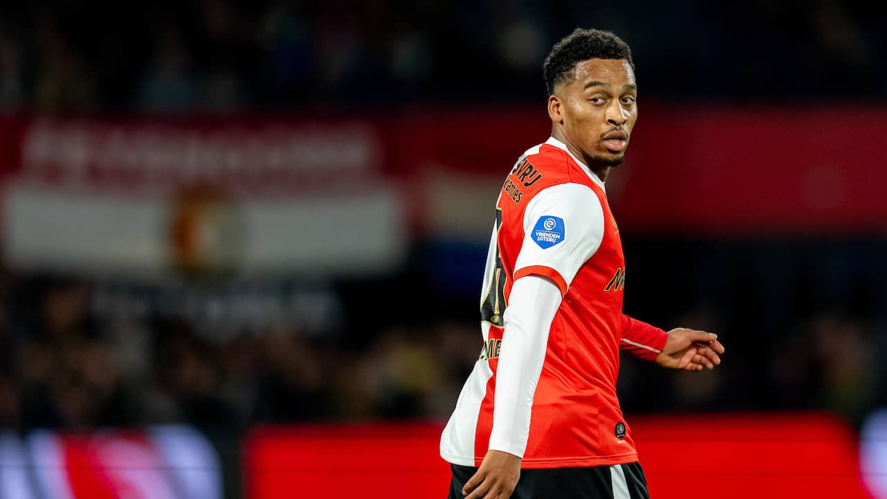 Van Persie passeert Timber bij Feyenoord, Ueda ontbreekt in selectie ...