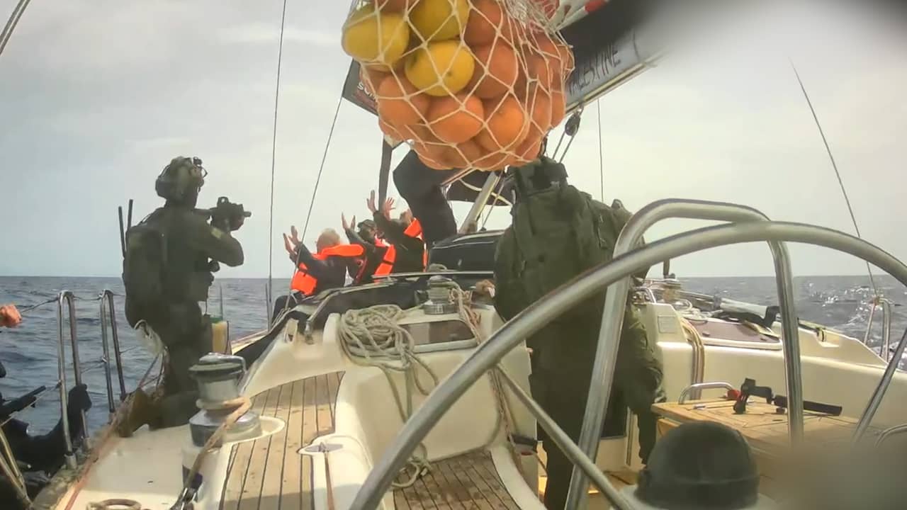 Vloot met hulpgoederen voor Gaza onderschept, Nederlanders aan boord ...