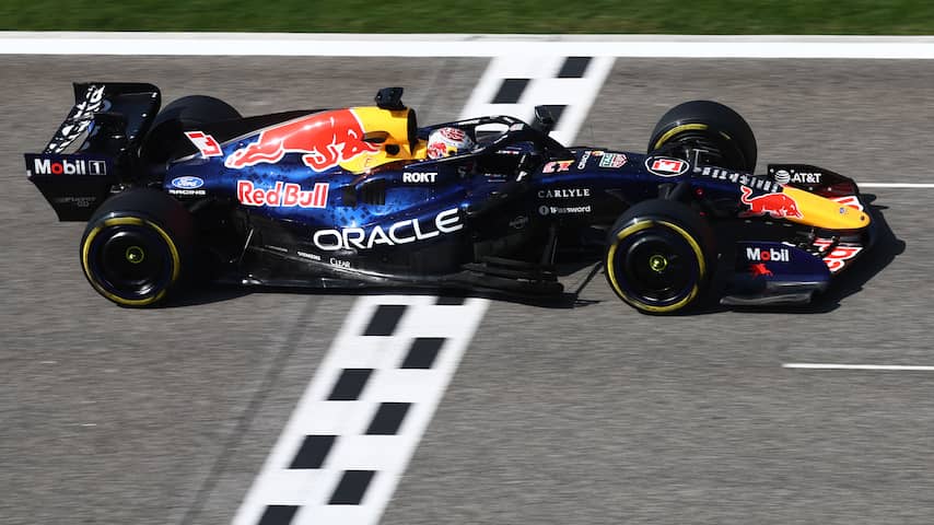 Teruglezen | Problemen bij Red Bull op eerste testdag, schuiver voor ...