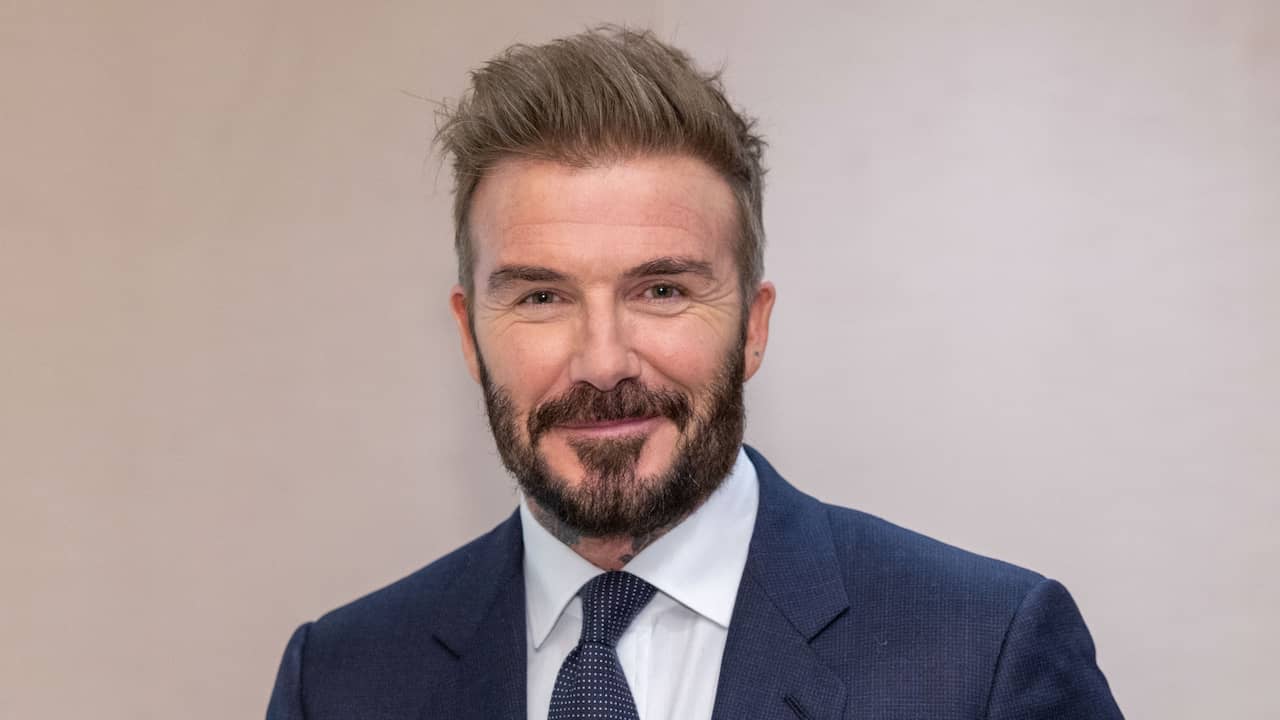 Victoria Beckham deelt foto's van David in ziekenhuisbed: 'Word snel ...