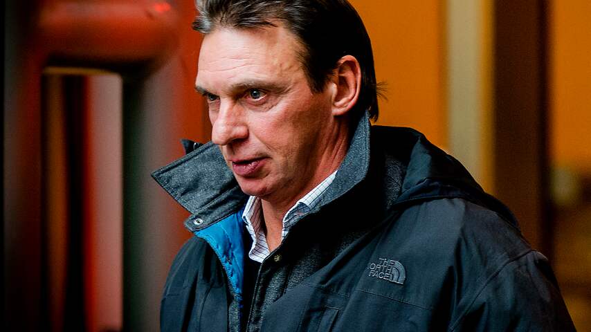 Holleeder moet oude straf volledig uitzitten na bedreigen De Vries ...