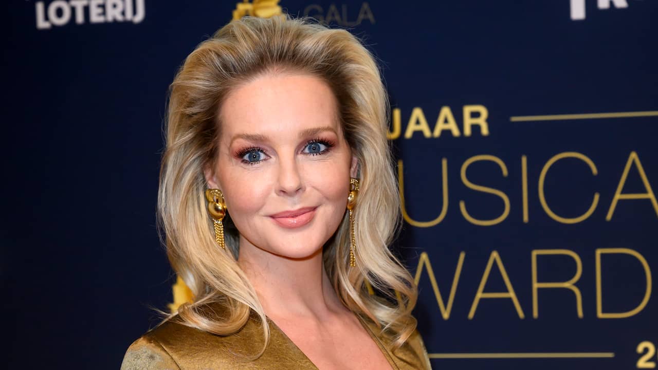 Chantal Janzen ging in therapie vanwege stalker: 'Zo heftig dat ik hulp zocht' | Achterklap | NU.nl