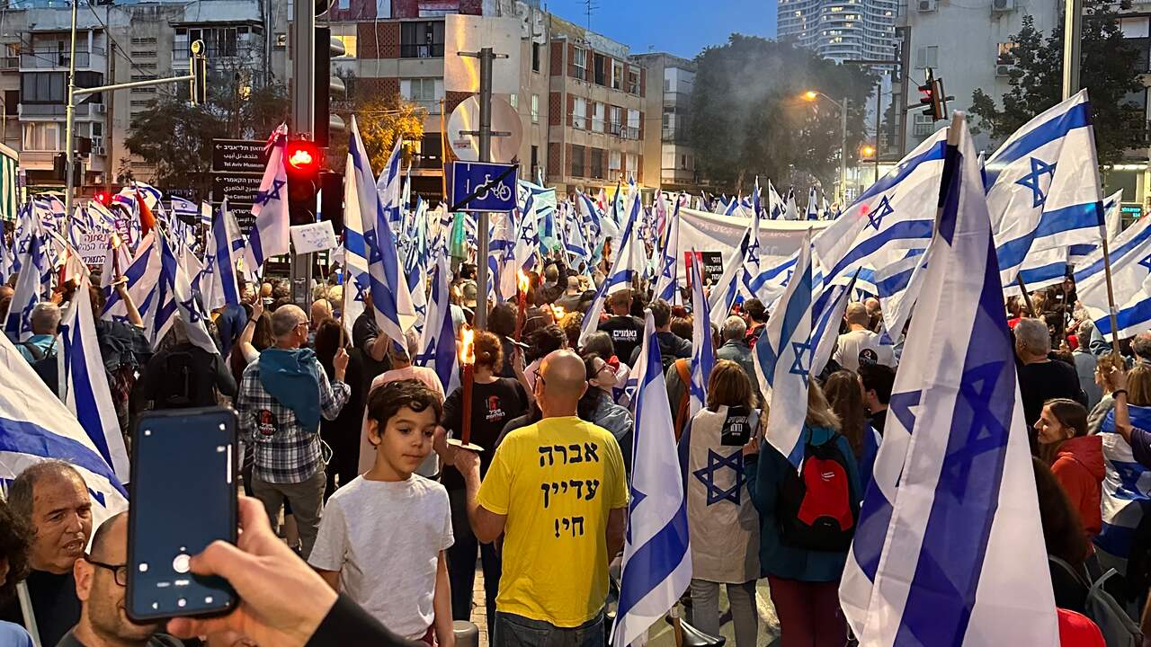 Massale demonstraties in Israël sluiten extra gespannen week af ...