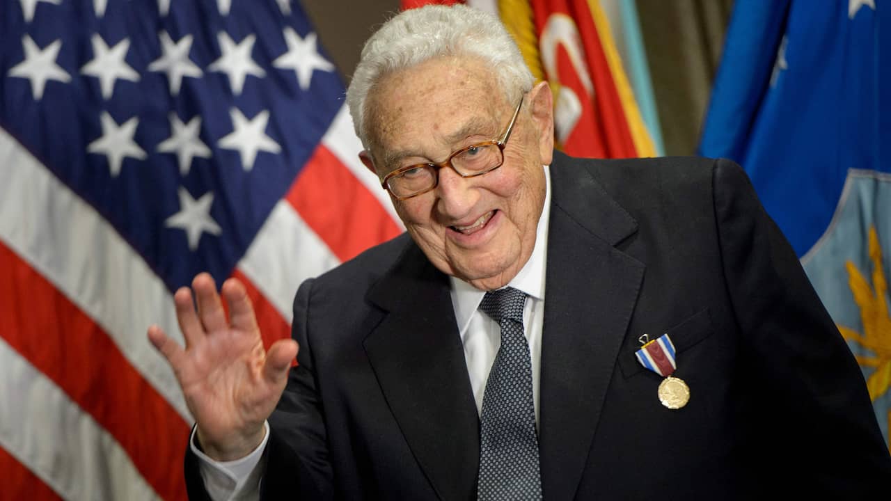 Amerikaanse diplomaat en Nobelprijswinnaar Henry Kissinger (100 ...