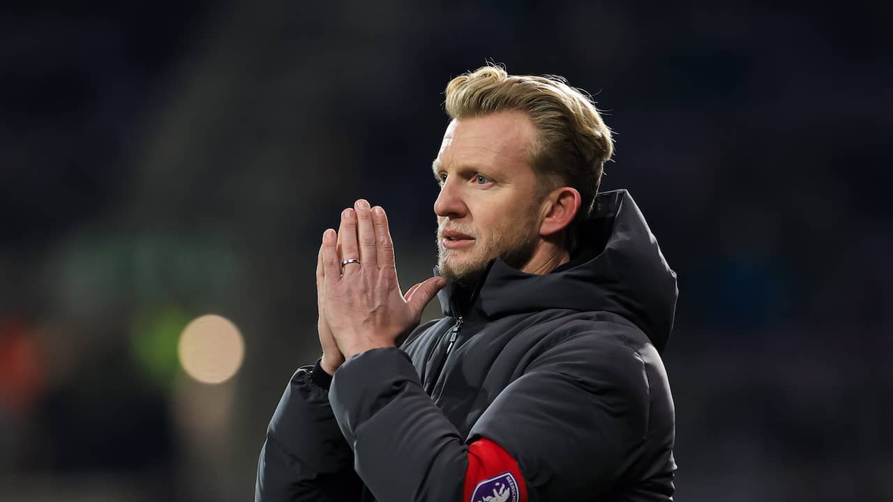 Kuijt trots na zege Beerschot: 'Men heeft geen idee waar deze club vandaan komt' | Voetbal | NU.nl