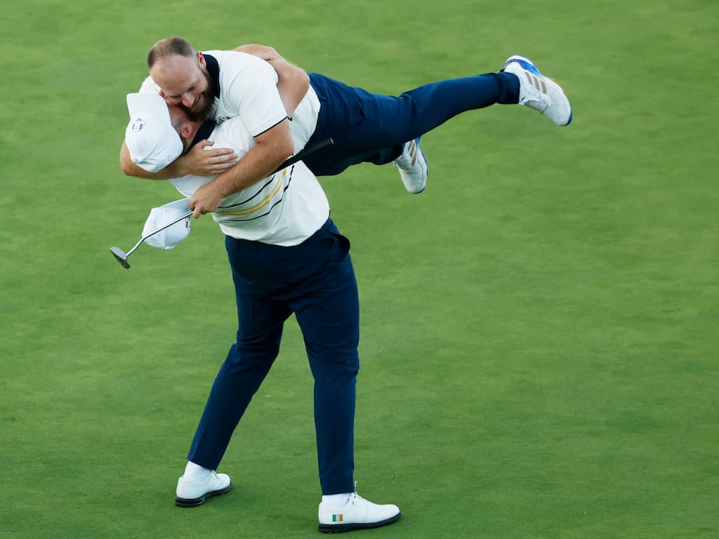 Europa wint incidentrijke Ryder Cup ondanks fraaie comeback VS op ...
