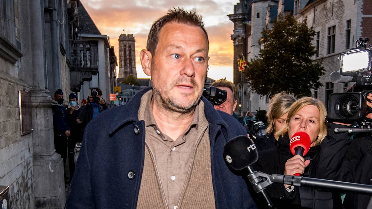 Veroordeelde Vlaamse presentator Bart De Pauw wil carrière hervatten in ...