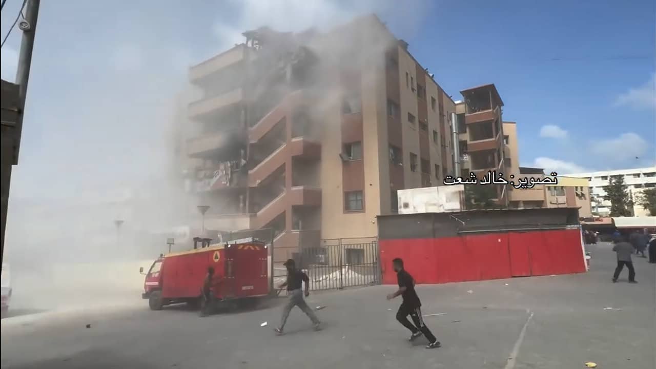 Gazanen filmen tweede Israëlische luchtaanval op ziekenhuis in korte ...