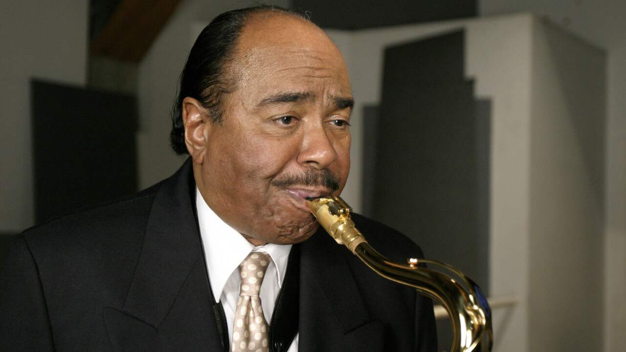 Jazzlegende Benny Golson (95) van 'I Remember Clifford' overleden ...